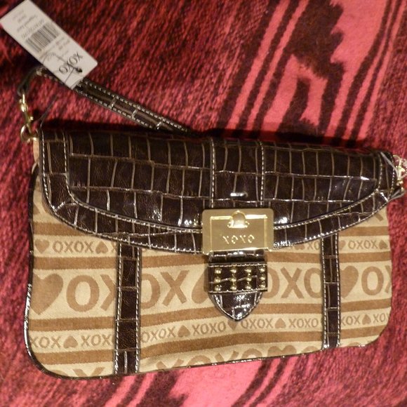 XOXO | Bags | Purse Xoxo Brown Tan W Gold Brand Logo New | Poshmark